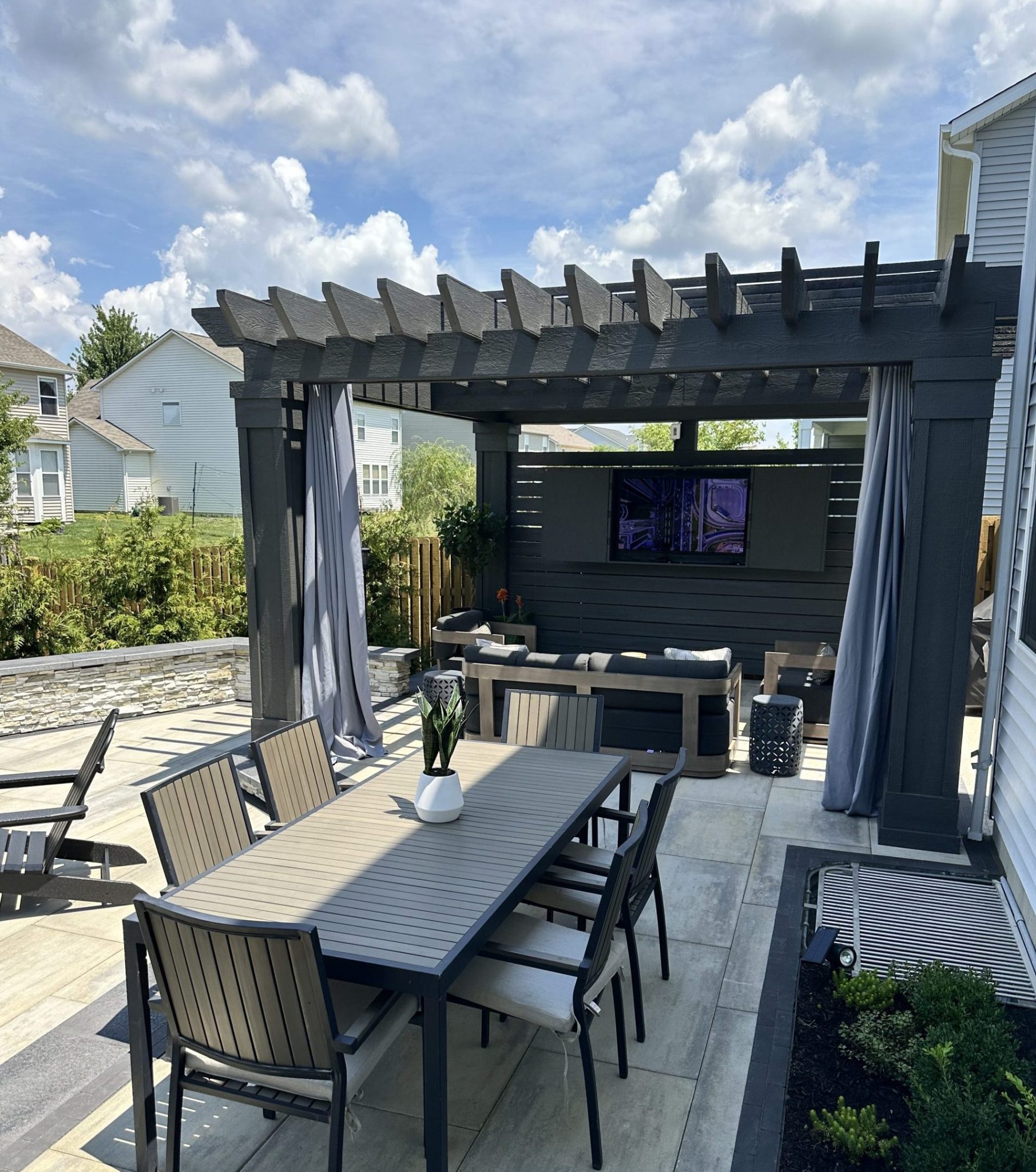 Structures & Pergolas | Country Gardens